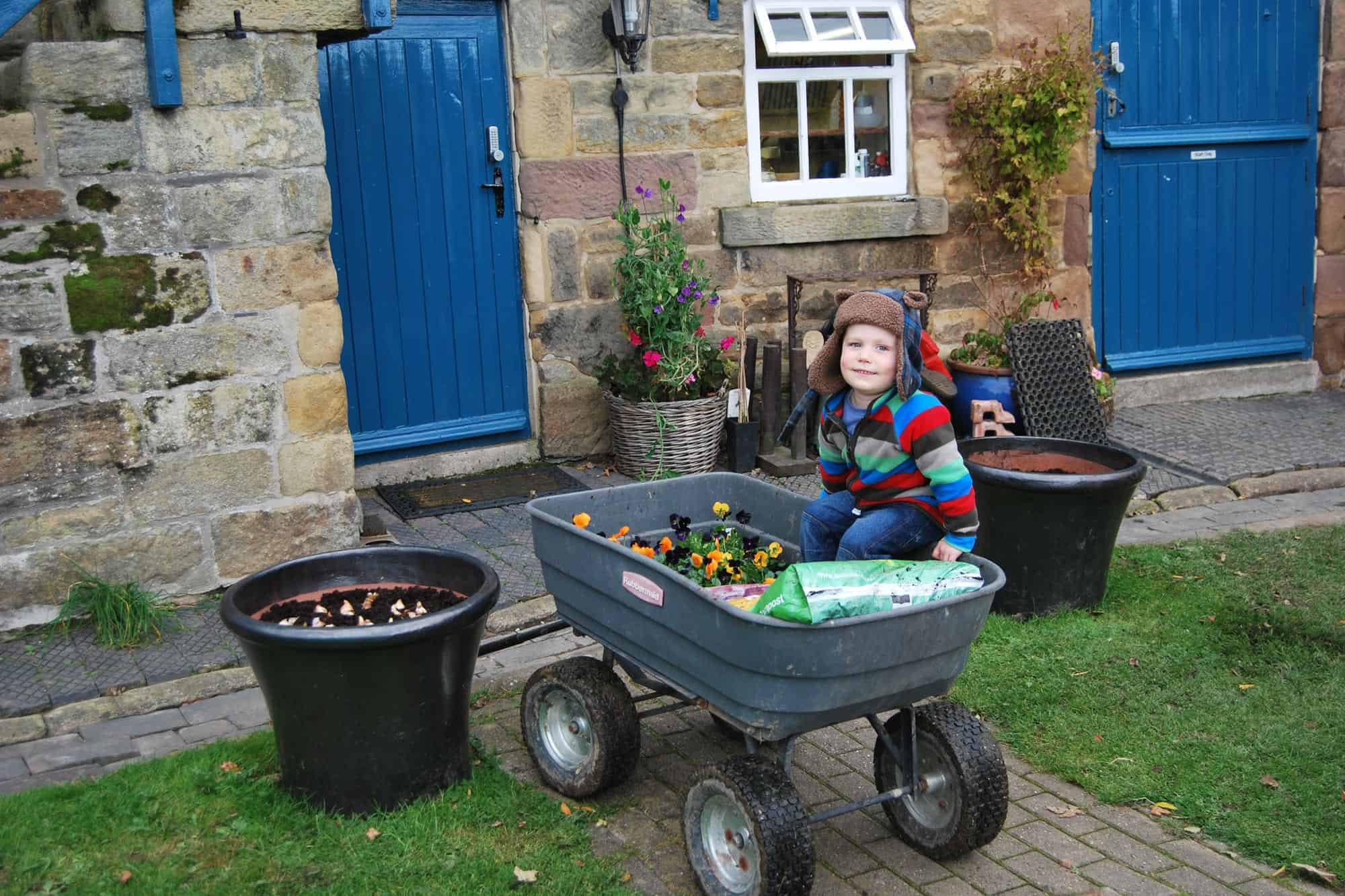 Family Accommodation in Derbyshire Dales, Peak District - Dannah Farm ...